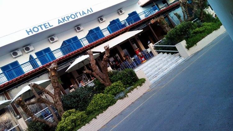 ΞΕΝΟΔΟΧΕΙΟ-ΕΣΤΙΑΤΟΡΙΟ | AKROGIALI HOTEL & STUDIOS | ΚΑΛΟ ΝΕΡΟ ...