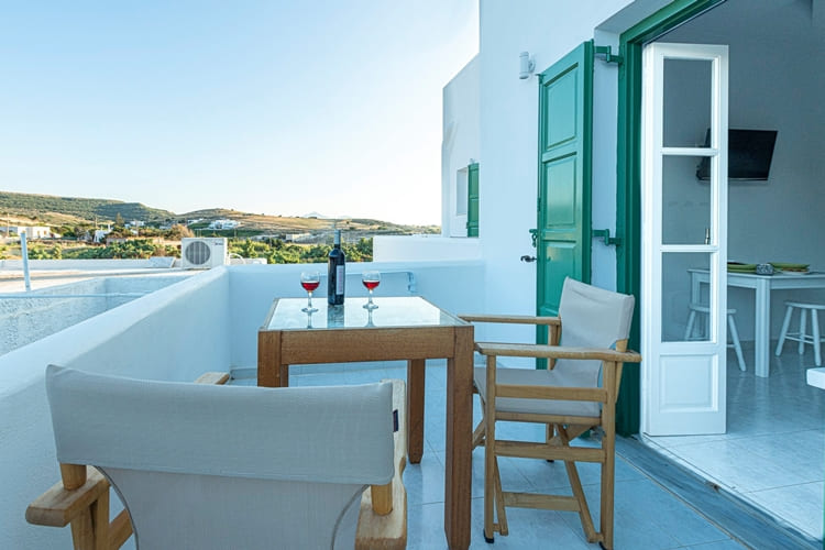 ΕΝΟΙΚΙΑΖΟΜΕΝΑ ΔΩΜΑΤΙΑ ΜΗΛΟΣ | GAIA LUX INN - Greekcatalog.net