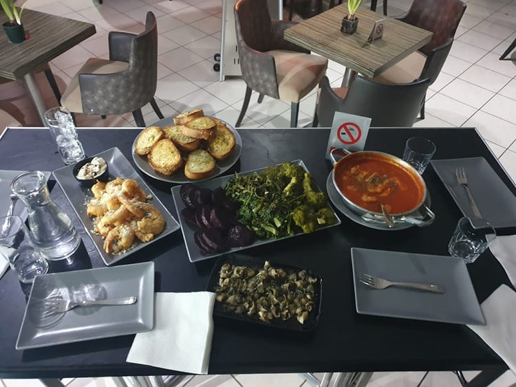 ΚΑΦΕ ΜΕΖΕΔΟΠΩΛΕΙΟ ΝΕΑ ΑΡΤΑΚΗ | SAGA CAFE - Greekcatalog.net